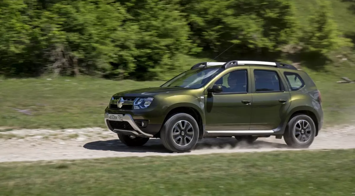 Testkörning Uppdaterad Renault Duster: Det viktigaste är att inte förstöra 17899_39