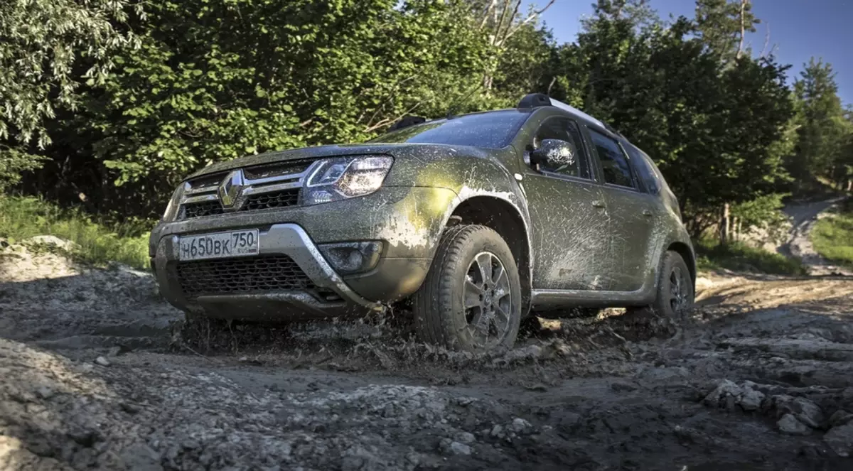 Testkörning Uppdaterad Renault Duster: Det viktigaste är att inte förstöra 17899_42