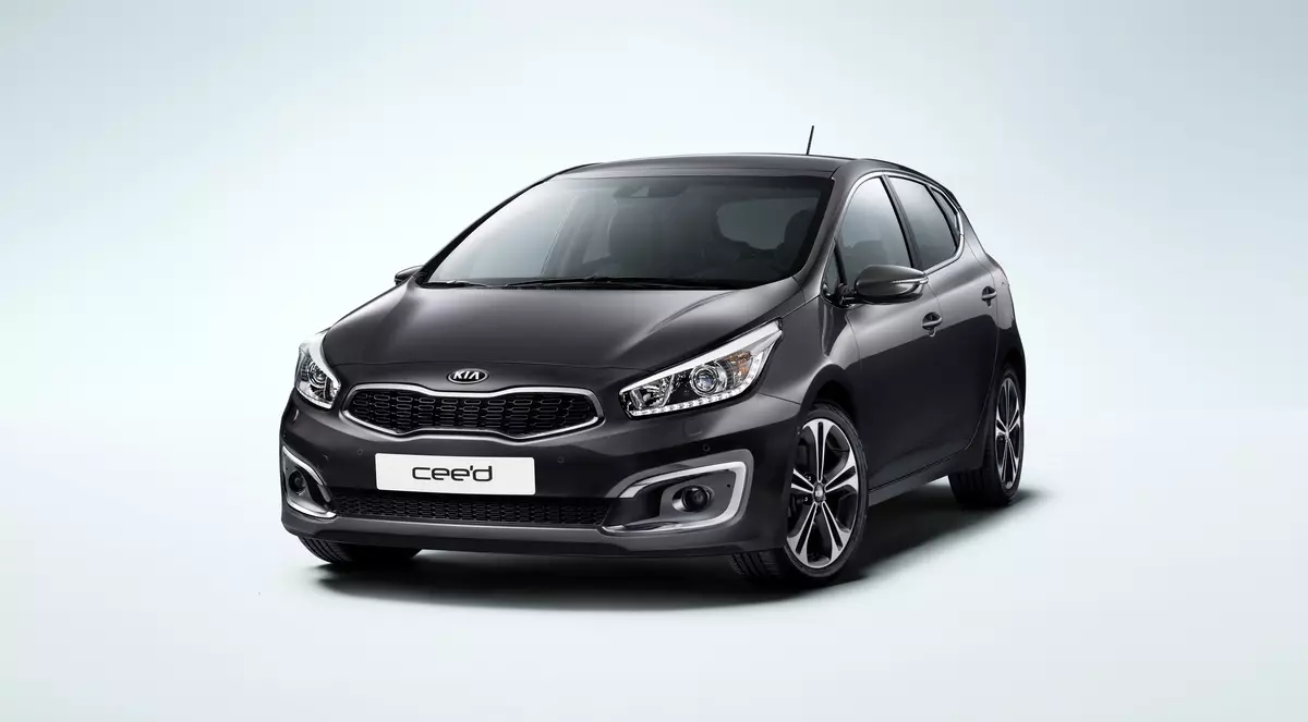 Kia cee'd жаңартылды «Тигрин мұрны» 17914_1