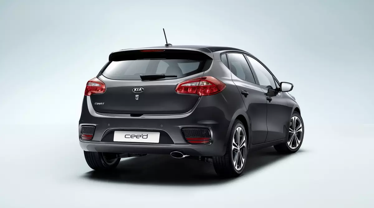 Kia cee'd жаңартылды «Тигрин мұрны» 17914_2