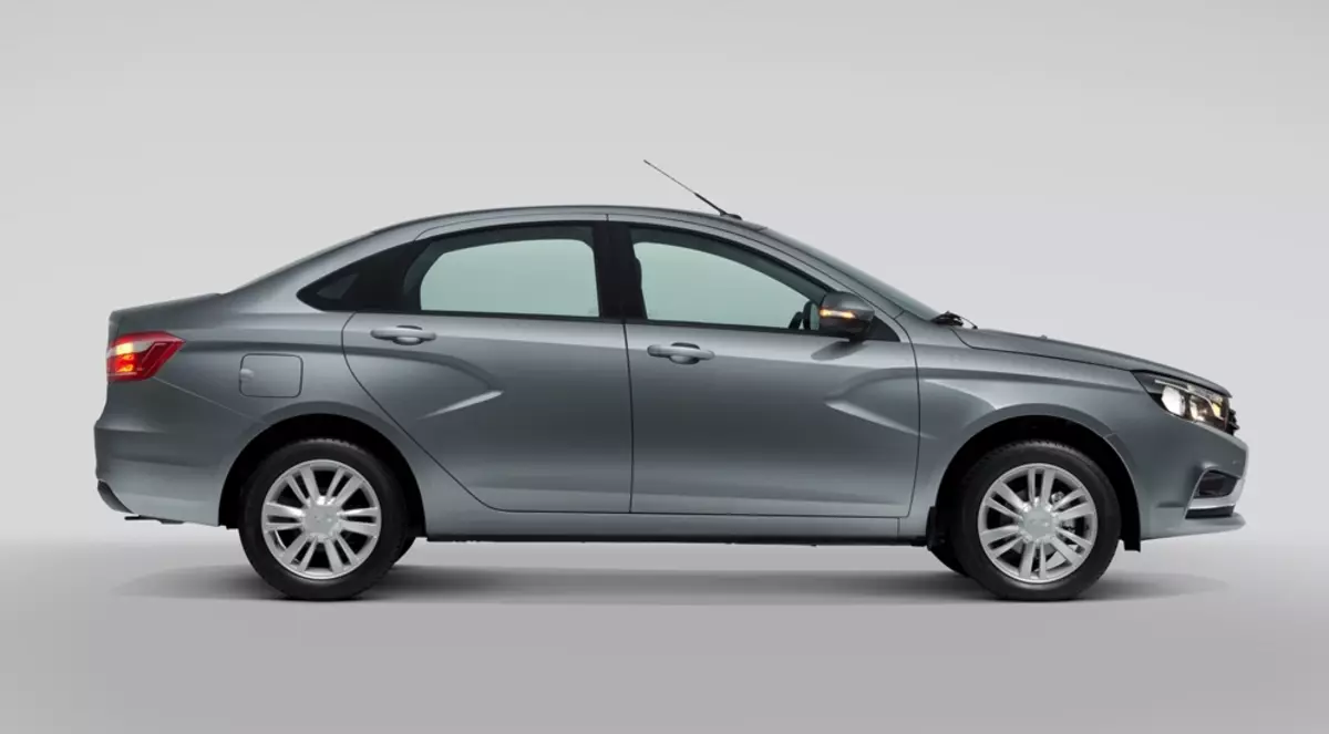 Sedan Vesta dan model Lada lainnya tersedia dengan harga bersaing. 18162_3