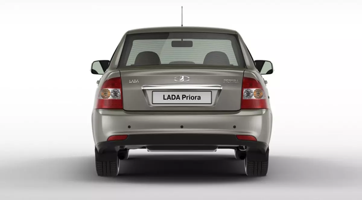 Avtovaz今天發布了900萬副本Lada Priora 18217_5