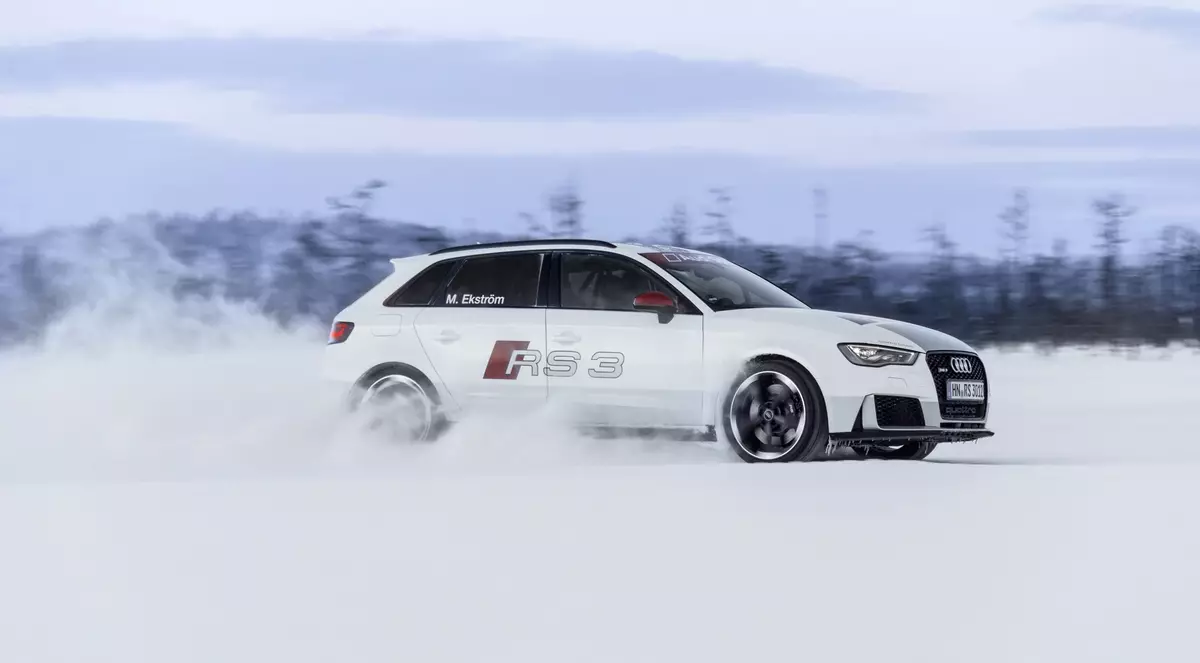 Hlavní novost Audi v Ženevě byl hybridní Q7 e-tron 18229_22