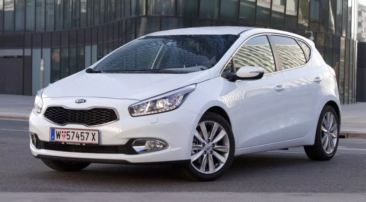 Kia Rio fan 'e lêste generaasje kin goedkeaper wurde kocht troch 30.000 rubles 18305_5