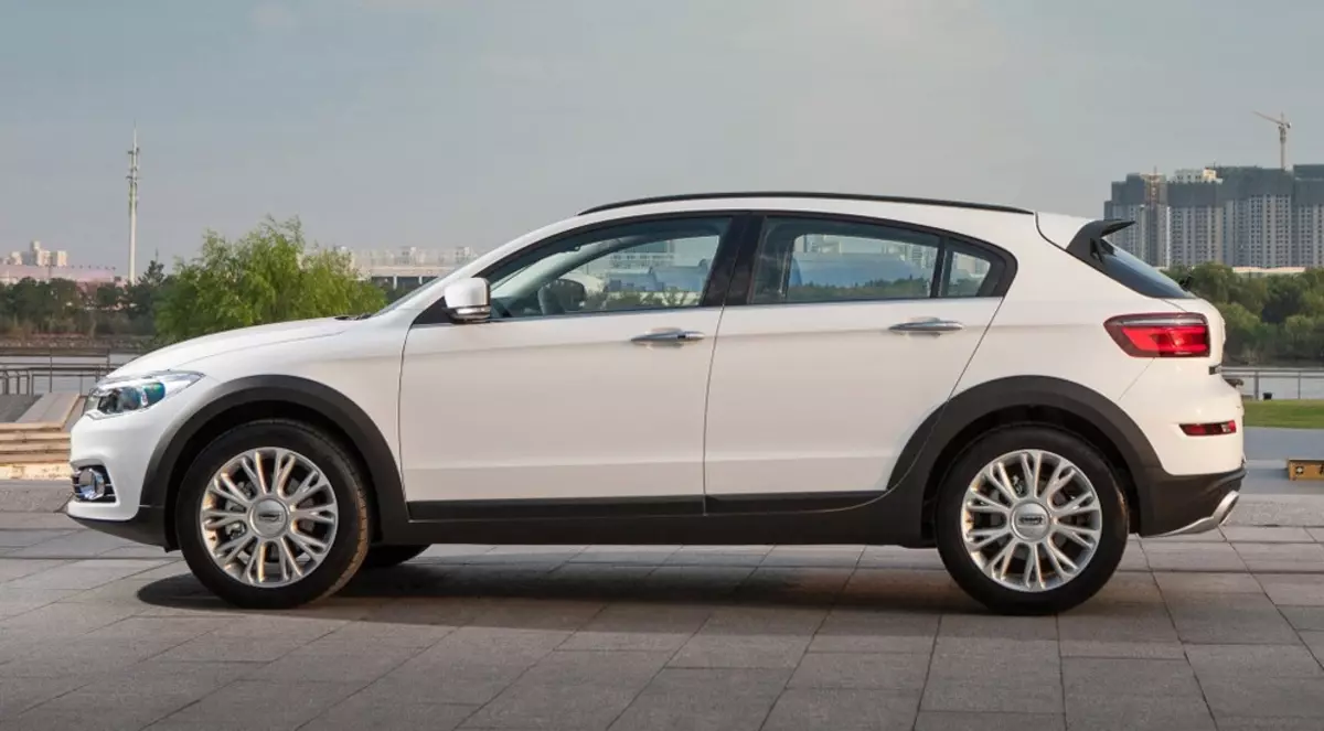 Qoros se eerste kruising betree die mark 18409_2