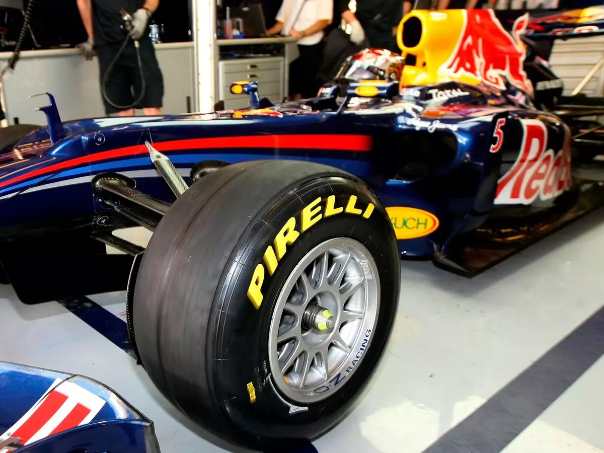 Pirelli (1) .jpg