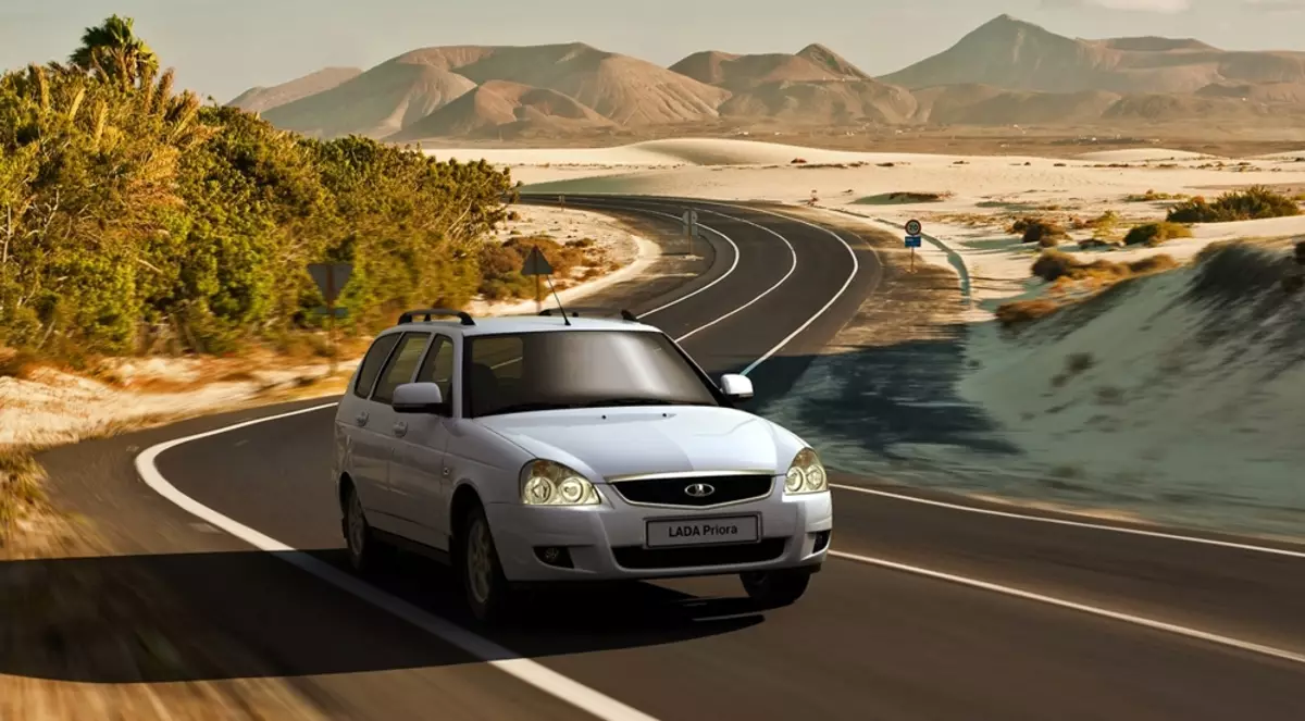 LADA-auto's Tot het einde van maart kunt u kopen tegen een korting van 100.000 roebel 18566_4