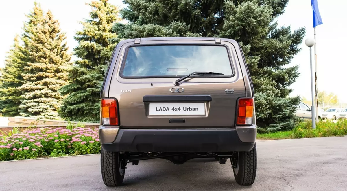 Long Test Drive Lada 4x4 Urban: mees hipsteri vastu 18948_13