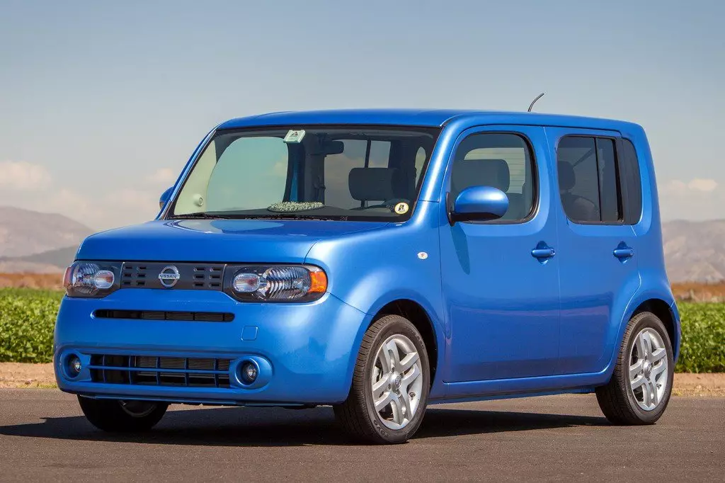 Nissan Cube.