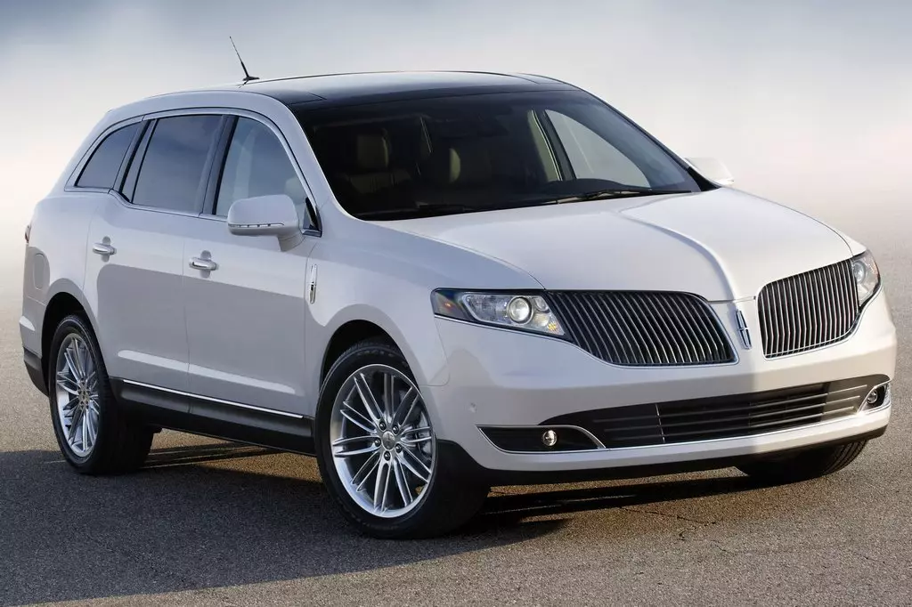 Lincoln MKT.