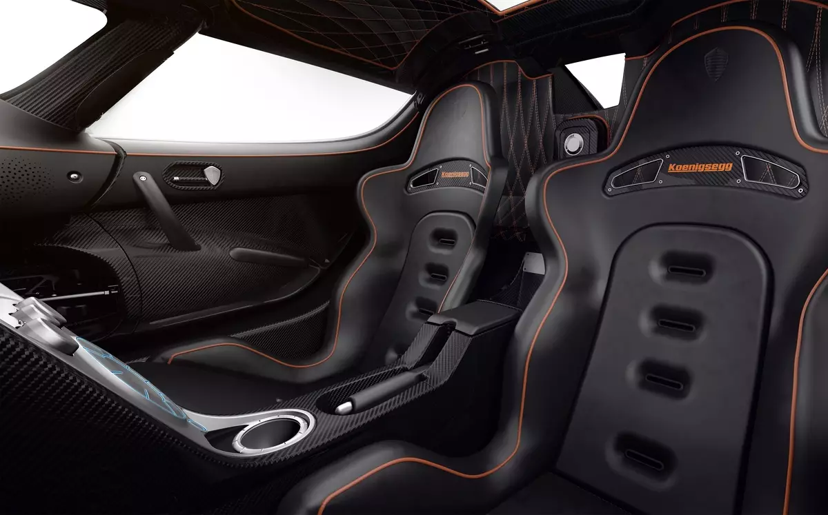 Koenigsegg_agears_interior_seat.jpg.