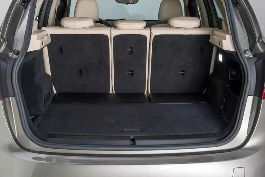 BMW 2 Seri aktif Tourer: Trunk