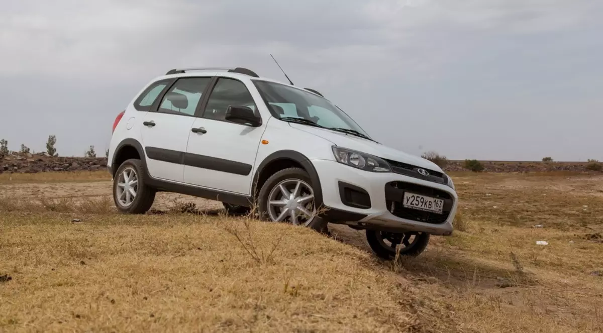 Test Drive Lada Kalina Cross: eszeptikoa deitzen dena 19263_18