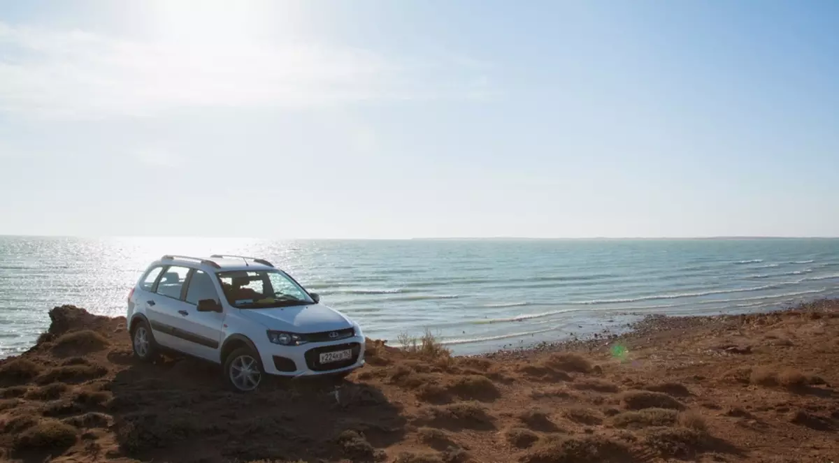 Test drive lada kalina cross: okubizwa ngokuthi yi-skeptic 19263_28