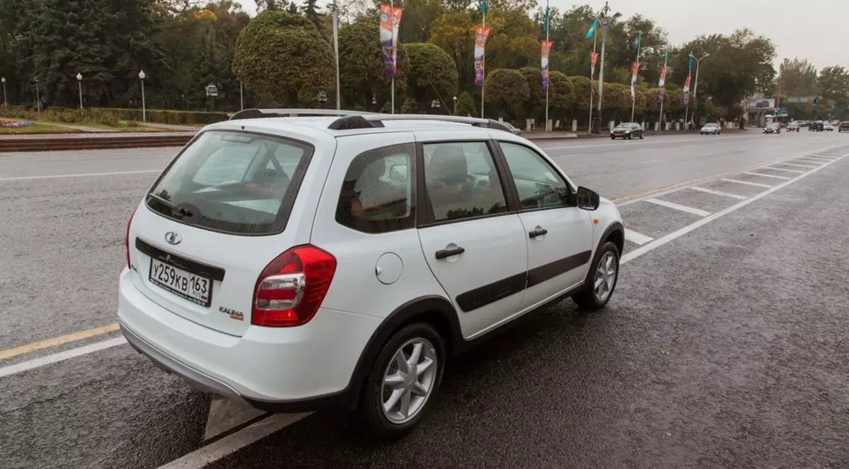 Test drive lada kalina cross: okubizwa ngokuthi yi-skeptic 19263_30