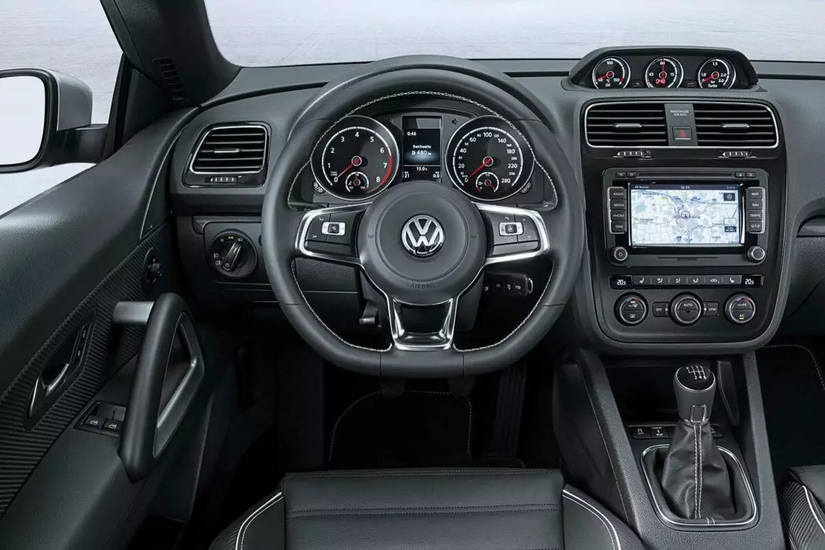 ក្រុមហ៊ុន Volkswagen Scriocco ឆ្នាំ 2014 ឆ្នាំ 2014