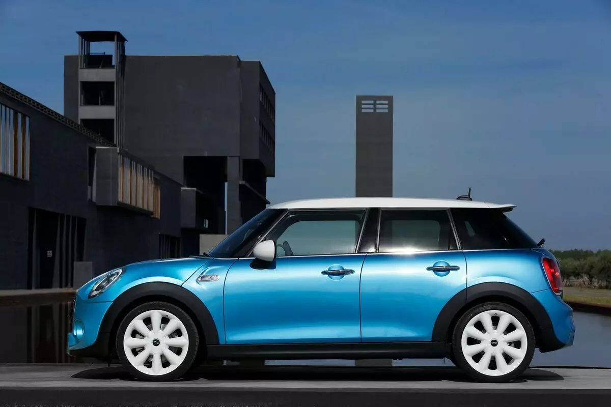 Fimm dyra Mini Cooper.