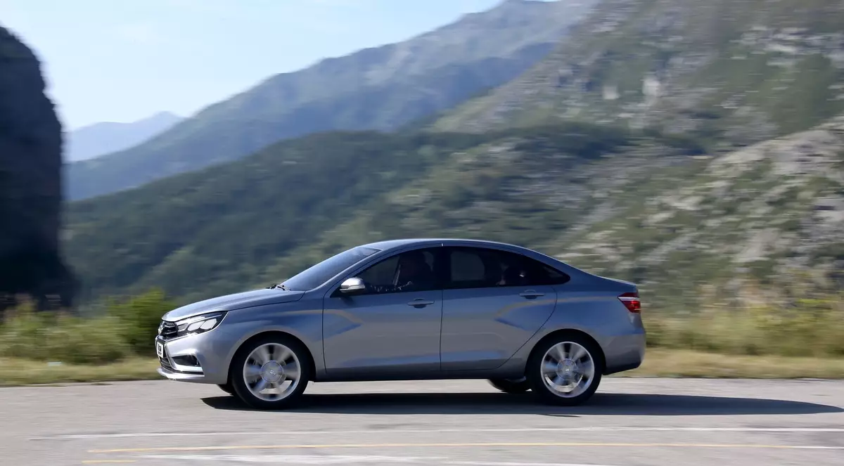 Lada Vesta estos ekipita per franca mekanika ŝanĝo 1972_2