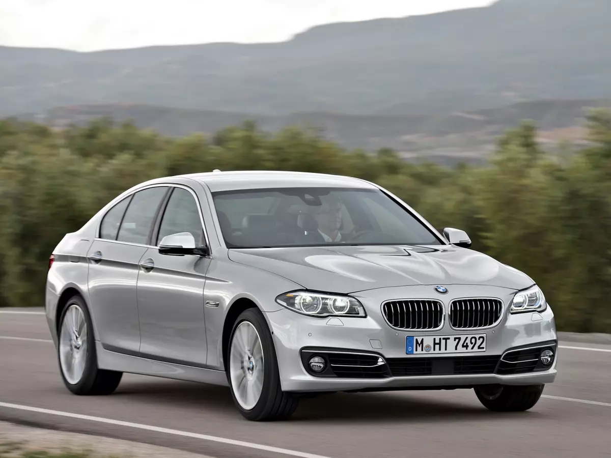 Bmw_535i_sedan_13.jpg.