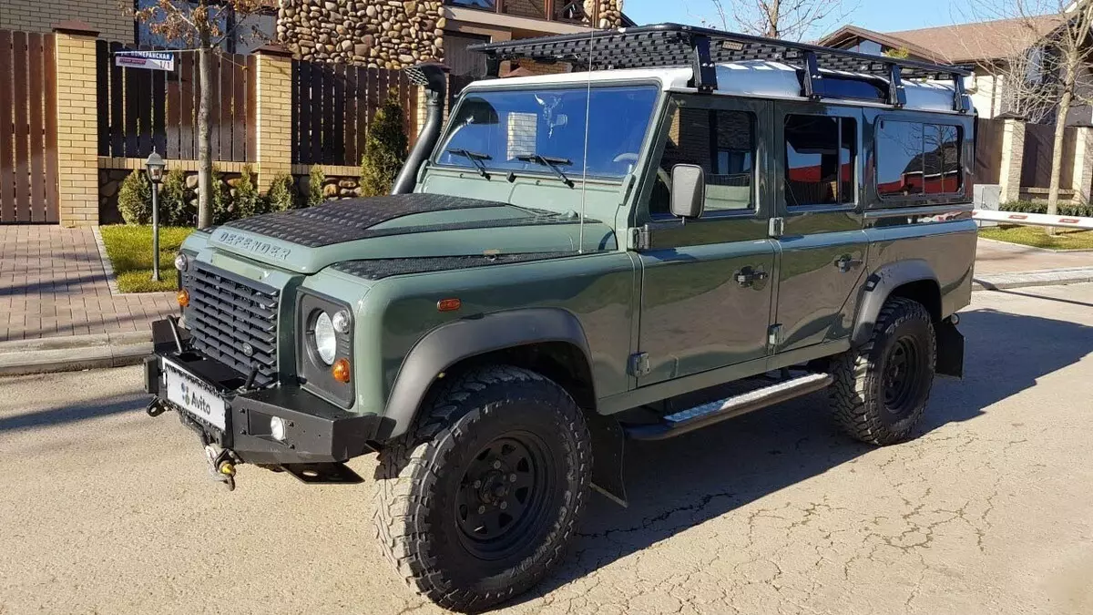 Aluminju mhux se jiffranka: Huwa ta 'min jixtri l-art Rover Defender għal 1.5 miljun rubles 19818_12