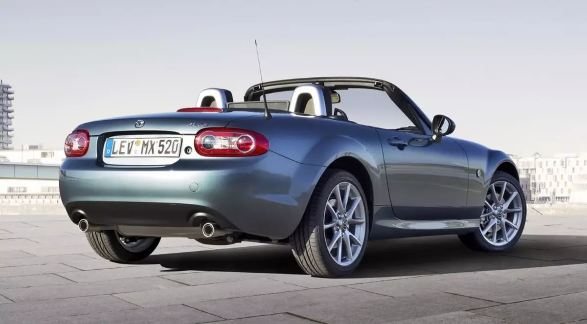 Tam bol malý, ale hrdý roadster: Čo je tak dobré Mazda MX-5? 1982_16