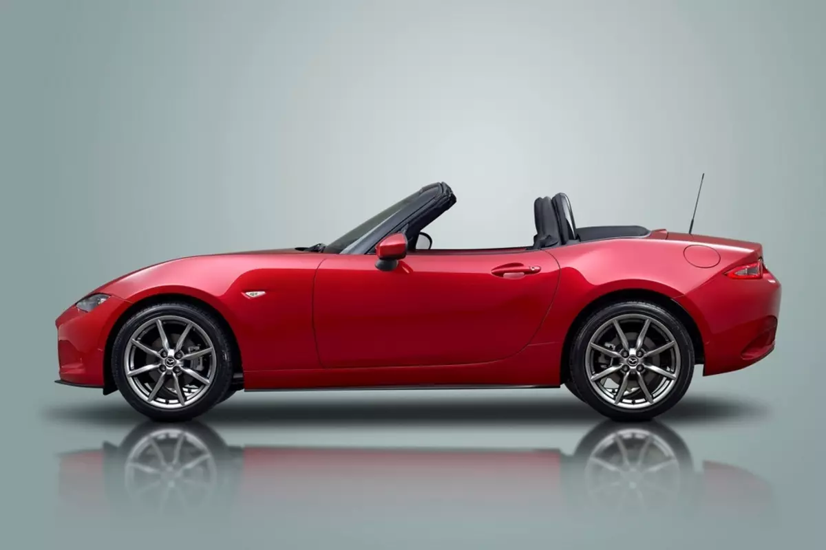 MAZDA_MX-5_38.jpeg.