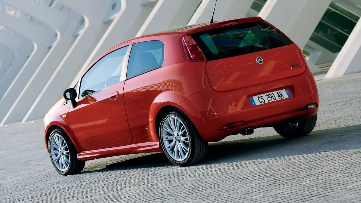 Suratda: Fiat Grande Punto 3-Portey '' 2005-12