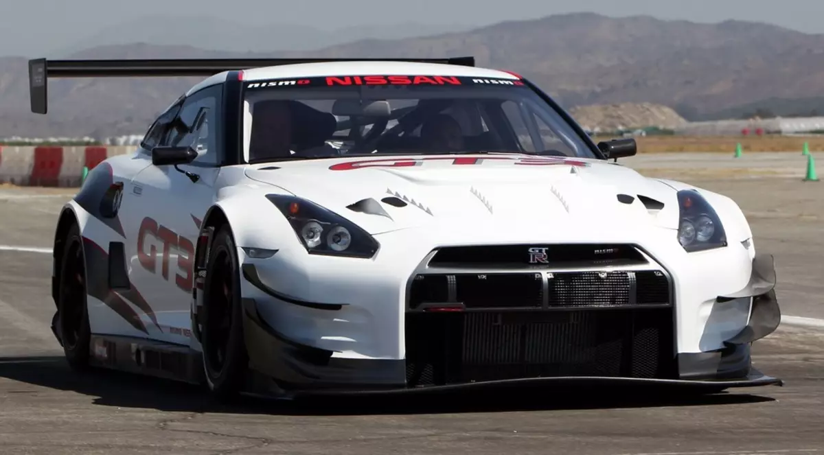 Nismo_nissan_gt-r_gt3_15.jpg