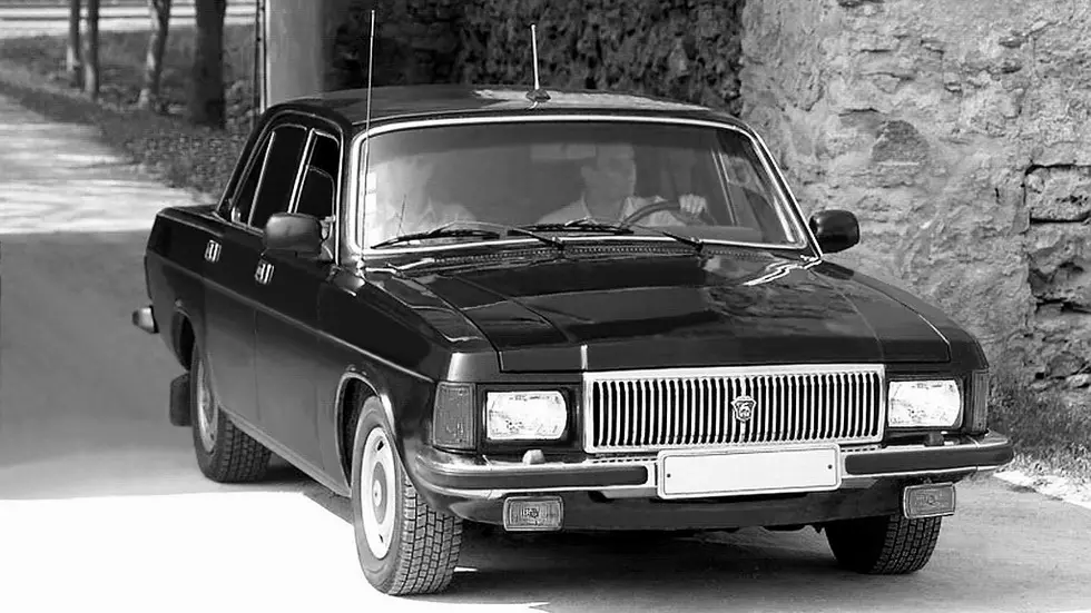 Gaz_31013_volga.