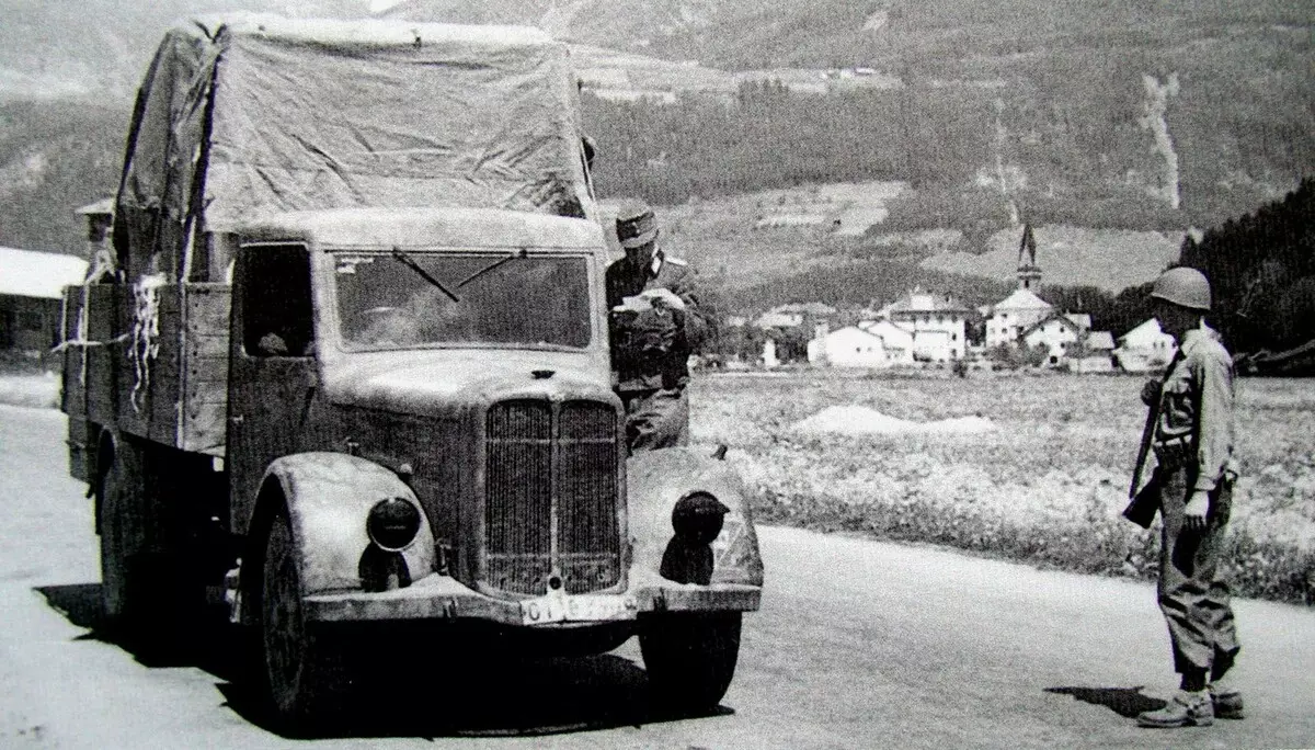 Билгесез Икенче бөтендөнья сугышының билгесез машиналары 19864_18