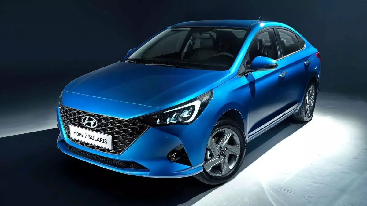 Aggiornato Russian Hyundai Solaris: Foto ufficiali A seguito della perdita 19869_2