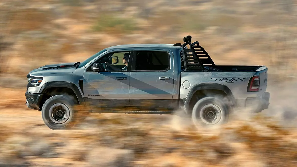 RAM 1500 TX: Extreme pickup με ένα δοχείο απορριμμάτων και 712 ισχυρούς κινητήρες 19893_18