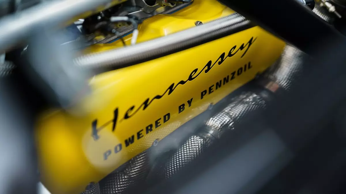 Hennessey Venom F5: 1842 حصان، 2.6 ثانية إلى 