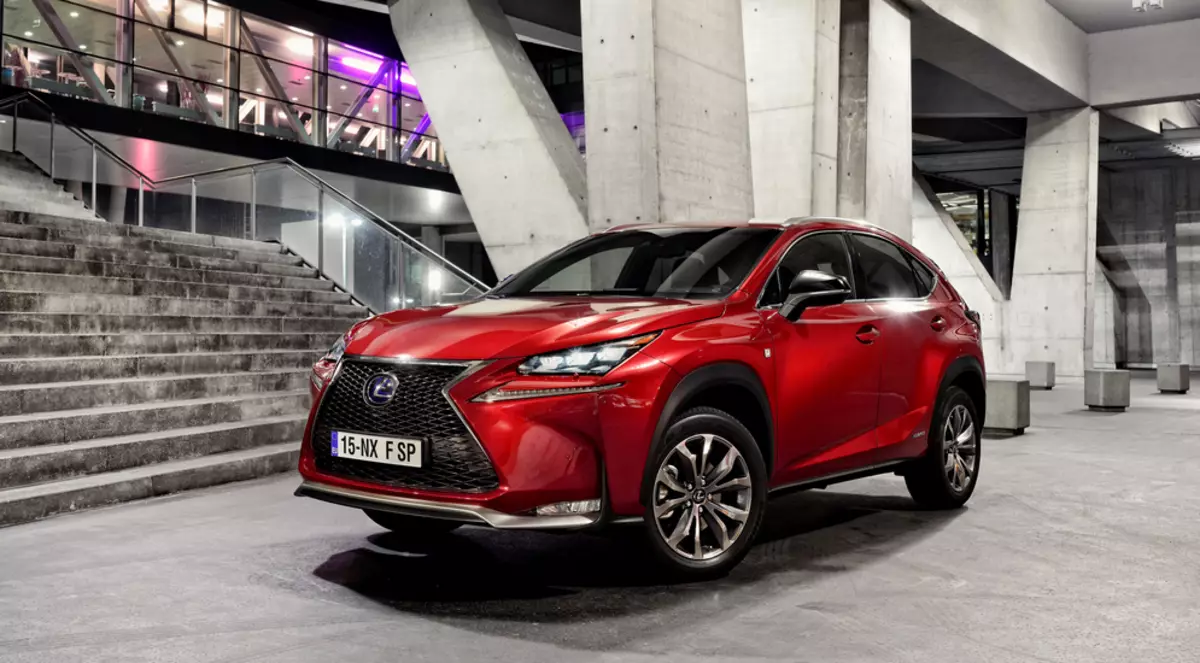 Testaa Lexus NX300H: Johdonmukaisuus 1990_3