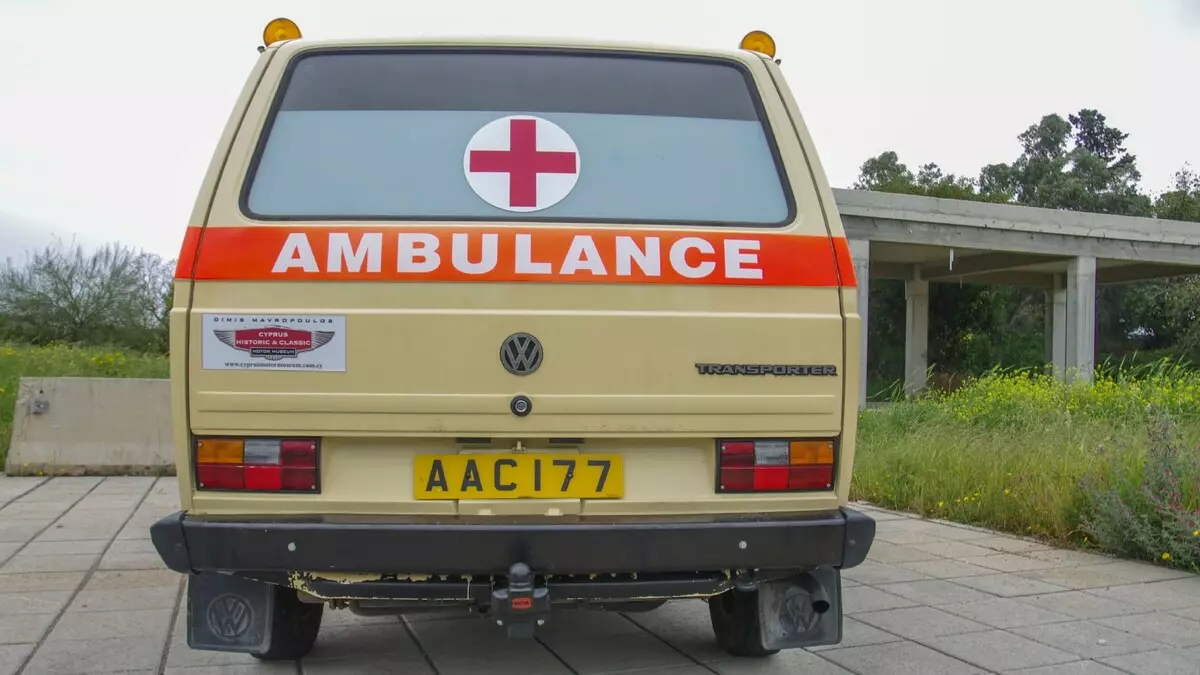 VASSERBOXER: Bandymo pavara VOLKSWAGEN TRANSPORTER T3 ambulanz 19941_6