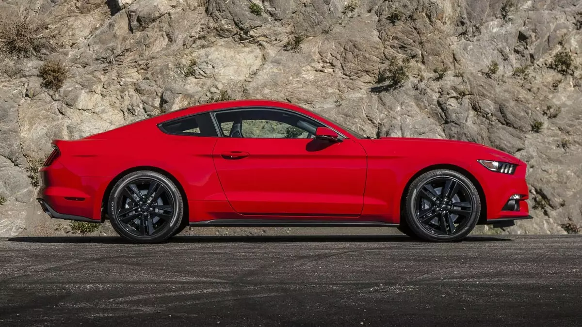 Ford_mustang_ecoboost_coupe_6।