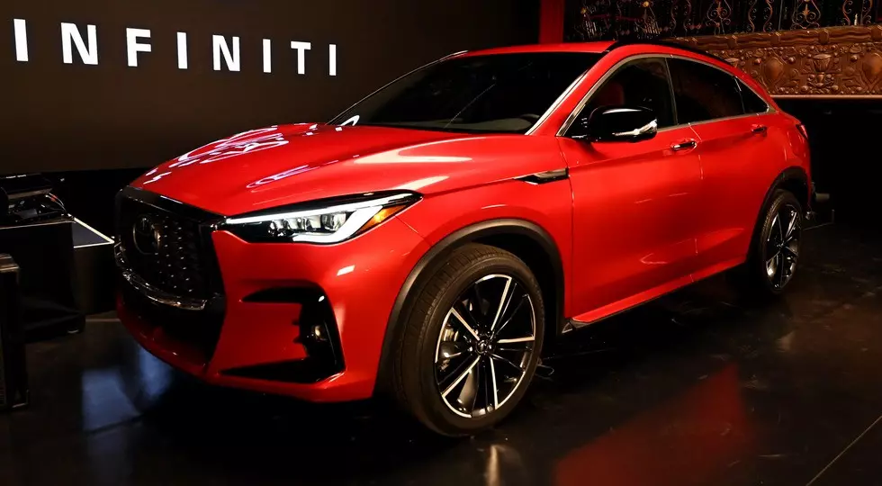 Cross-Coupe Infiniti QX55: FX Heir ได้รับการขับเคลื่อนสี่ล้อมาตรฐานและร้านเสริมสวยแบบเก่า 20034_15