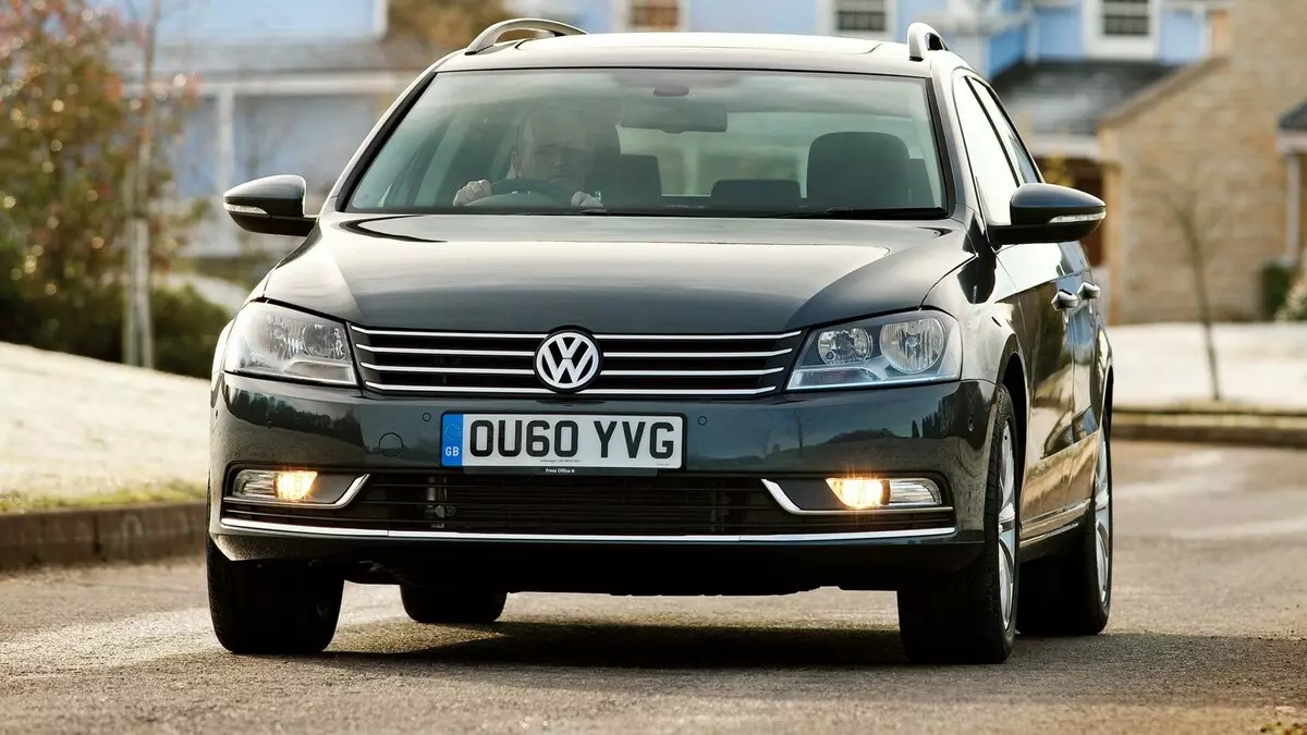 Di wêneyê de: Volkswagen Passat Tdi Bluemotion Sîteya Bluemotion (B7) '2010-15