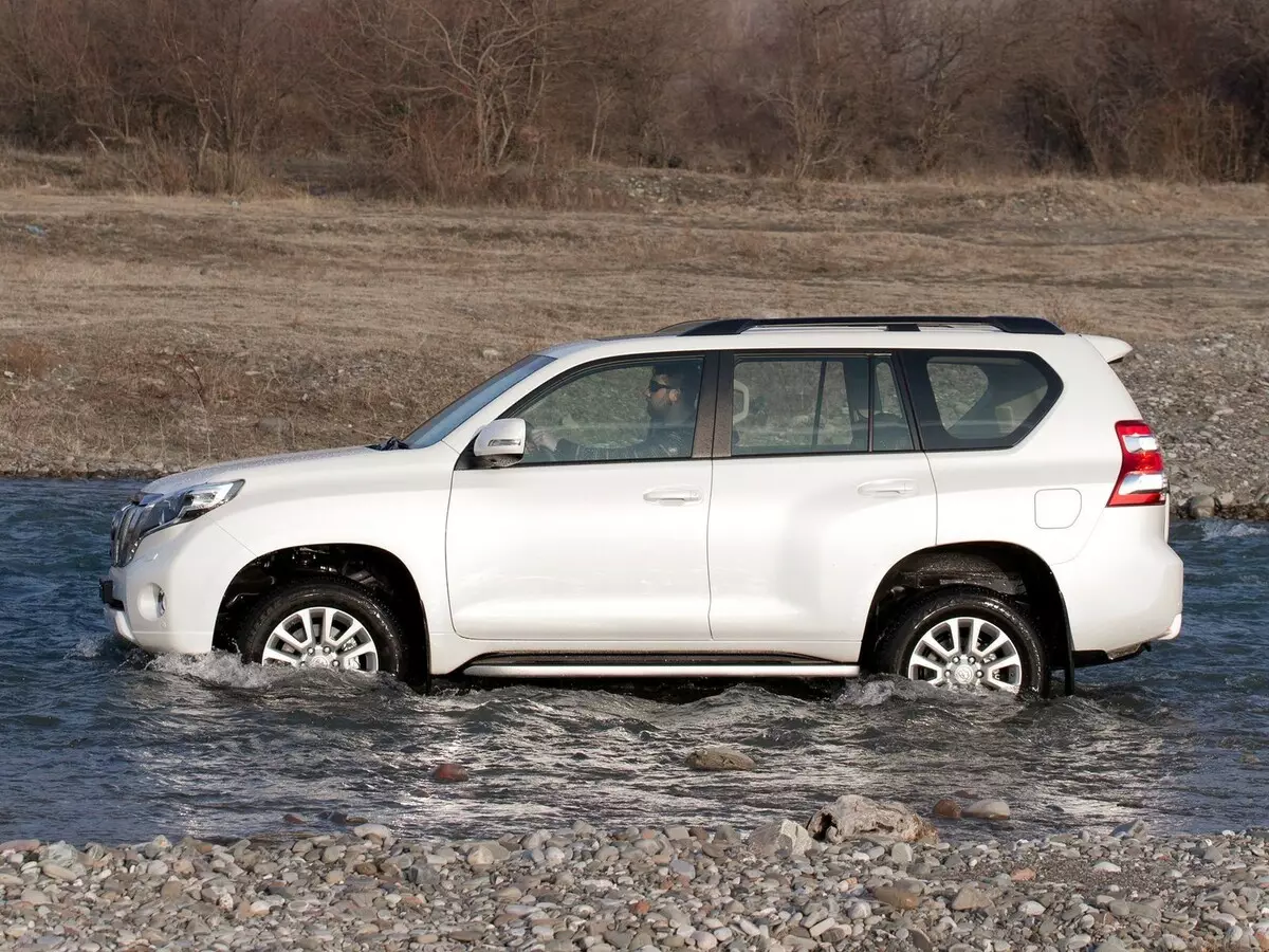 Toyota Land Cruiser Prado 150 2 milioi errublo 20217_1