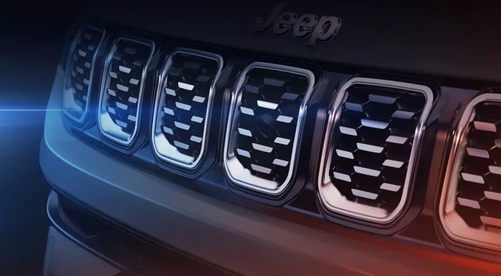 Actualizat Jeep Compass a dezvăluit înaintea programului: modificări modeste în afara și salonul eliminat 20269_1