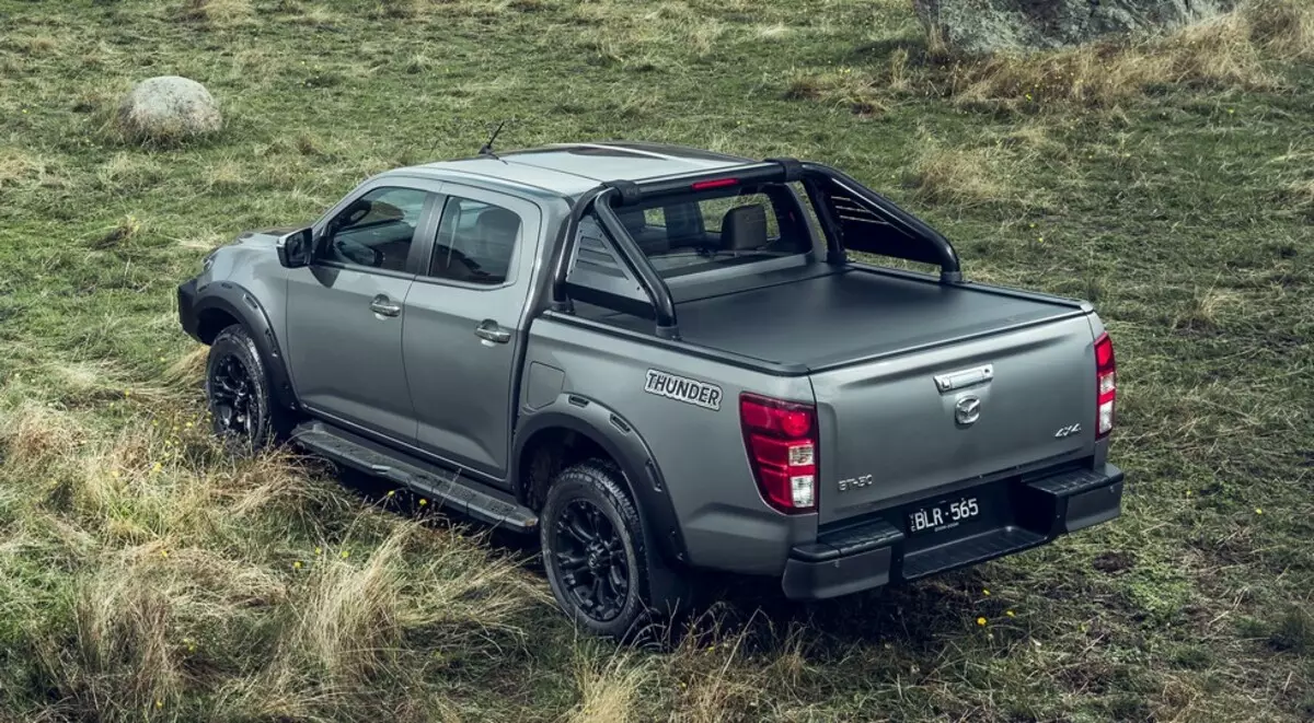 Malsupera al la populareco de la rilataj ISUzu D-Max Pickup Mazda gajnis la 