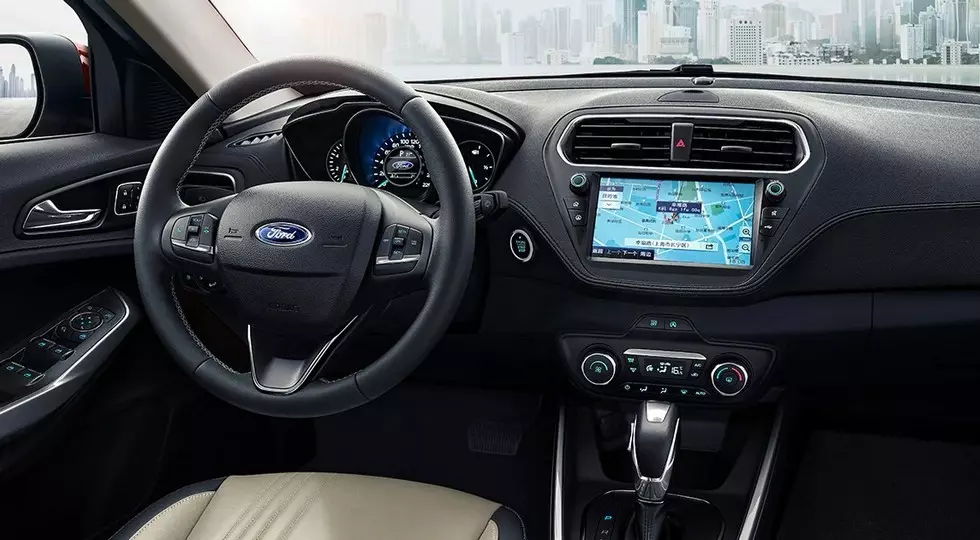 Ford Escort Buget Sedan pe baza vechii Focus Actualizat din nou: acum cu tabloul de bord din cabină 20383_3