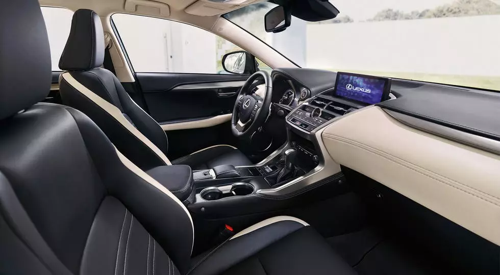 Yeni Lexus Nx Prömiyere açıldı: Dışarıdan radikal bir değişim olmadan ve tamamen farklı bir salon 20403_12