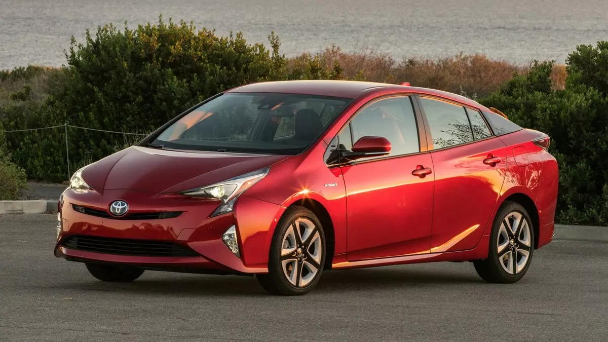 Op de foto: Toyota Prius