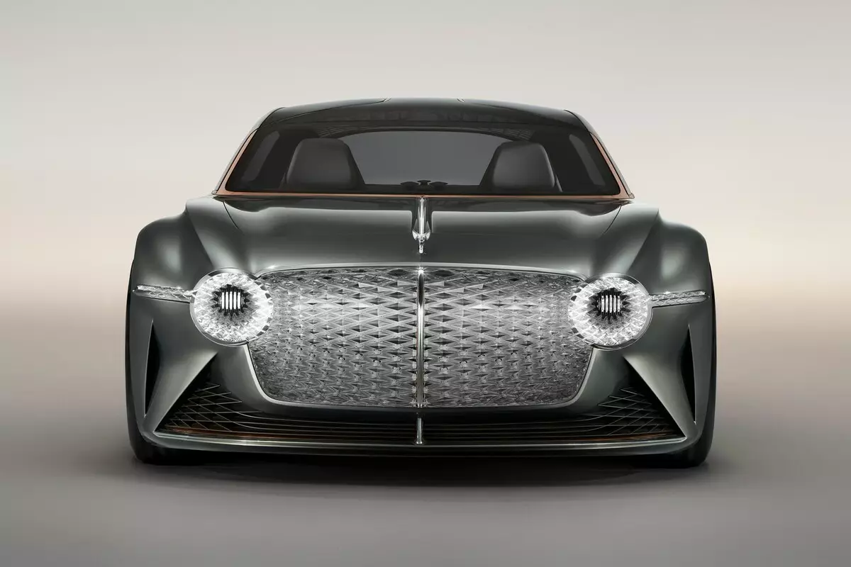 Géant inapproprié: Bentley a introduit un concept de logiciel EXP 100 GT 20430_3