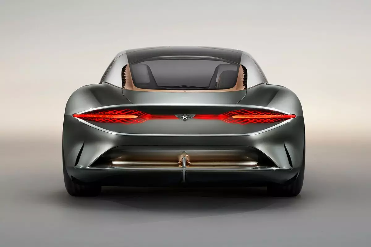 Gigantul inadecvat: Bentley a introdus un concept de software EXP 100 GT 20430_4