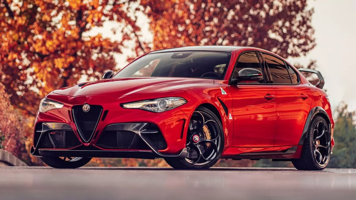 Gidumili ni Alfa Romeo ang plataporma nga giorgio nga pabor sa General Corporate Stla nga dako 20466_1