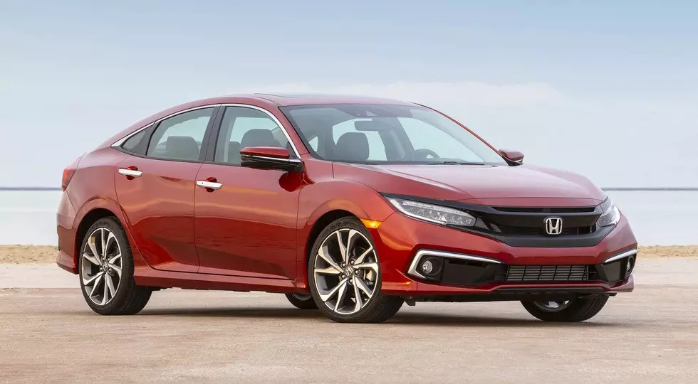 Serial new Honda Civic: Mark limited to one photo, but the sedan has long been revealed 20471_10