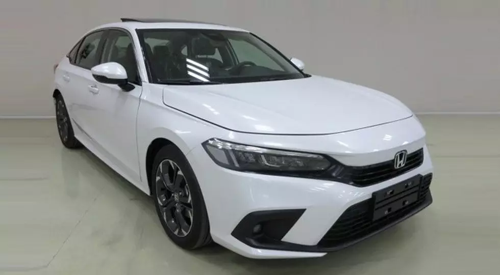 Serial new Honda Civic: Mark limited to one photo, but the sedan has long been revealed 20471_4