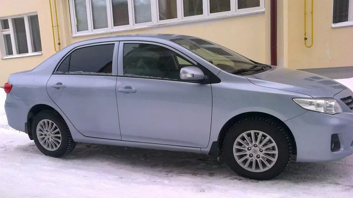 Da li vrijedi kupiti Toyota Corolla X E150 za 600 hiljada rubalja 20488_15